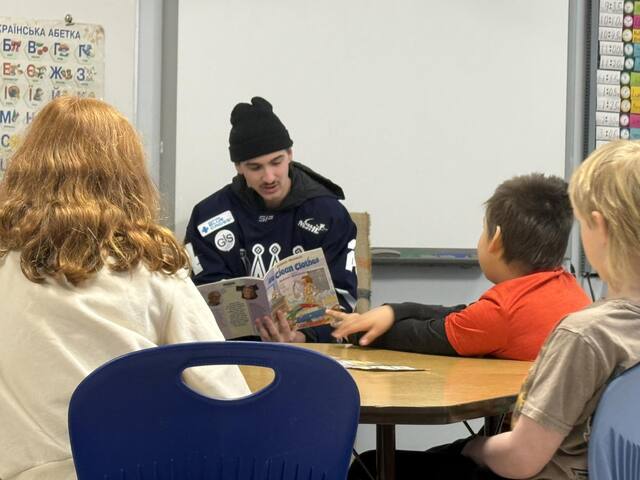 Dauphin To Wisconsin: Shyiak Signs On The Dotted Line - 730 CKDM